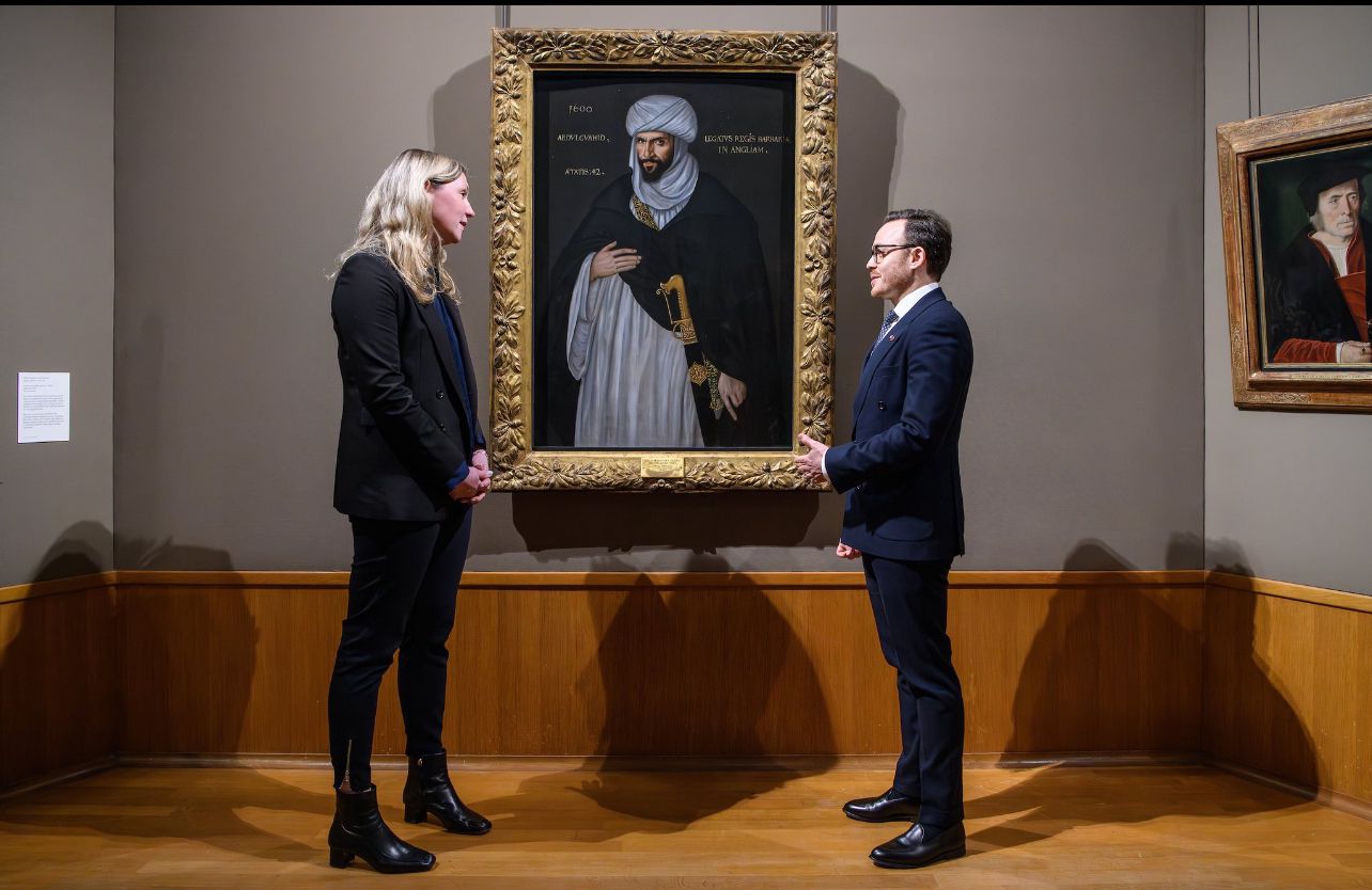 The Moroccan Ambassador to Britain Meets a 16th-Century Moroccan ...